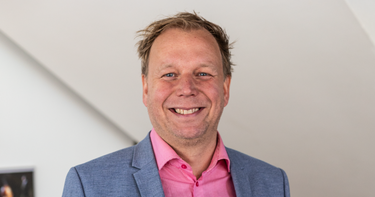 Vuoden teatterinäyttelijäksi palkittiin Jani Karvinen ...