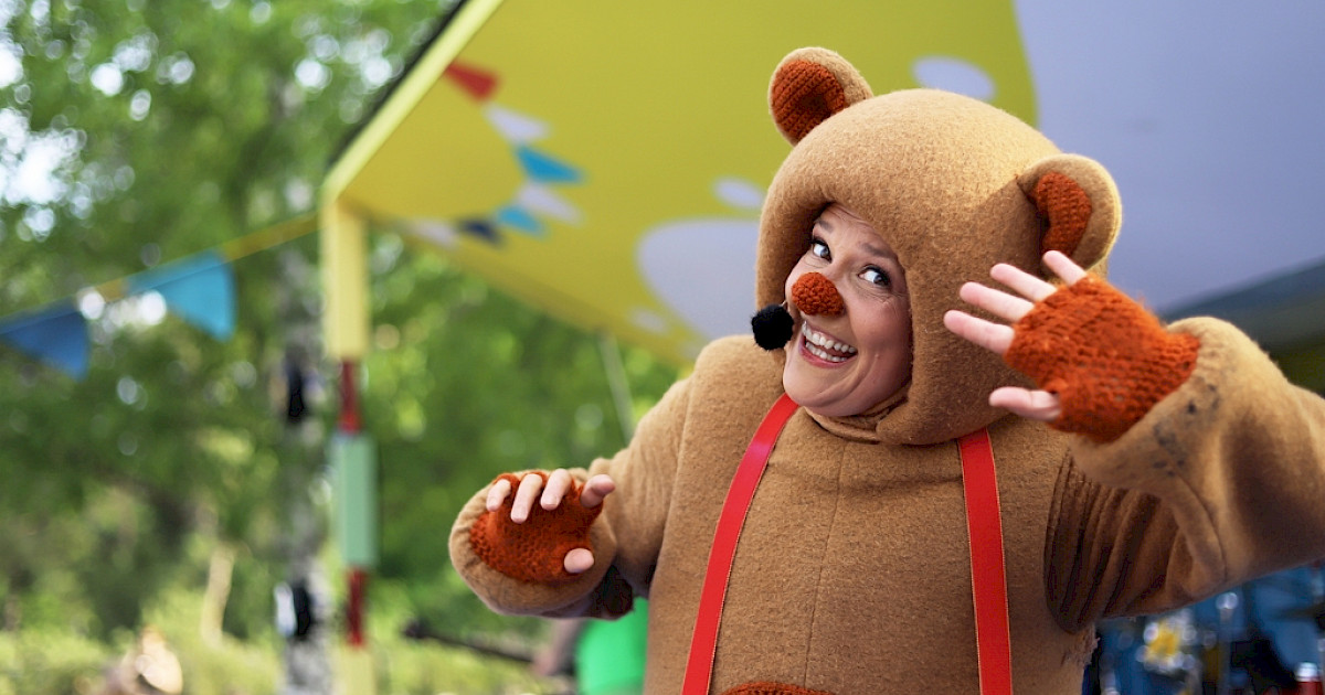 Årets TV-skådespelare turnerar som den av finska barn älskade Nalle ...